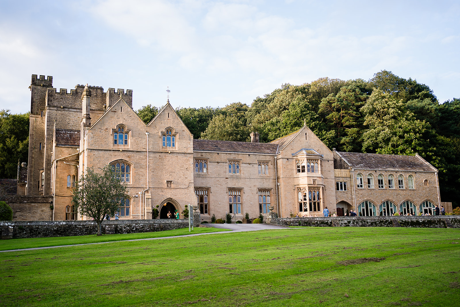 Carley & Derrick's Elegant Day at Wennington Hall - Dream Venues